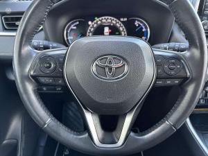 Pelēks Toyota RAV4 2021 Viļņa, ar dzinēja tilpumu 2.49 L un nobraukumu 220 tūkst. km par 26700 €, foto 14 vietnē AUTOMOTO.COM.LV