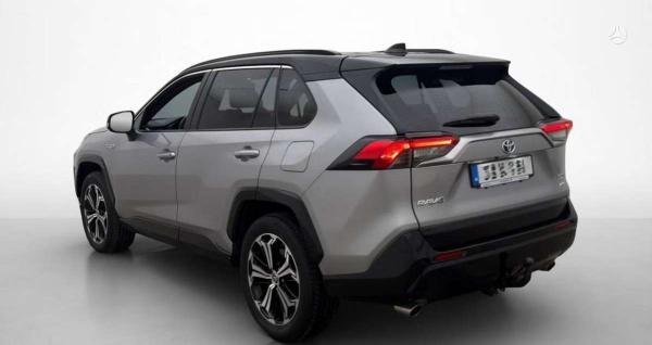 Pelēks Toyota RAV4 2021 Viļņa, ar dzinēja tilpumu 2.49 L un nobraukumu 132 tūkst. km par 33000 €, foto 5 vietnē AUTOMOTO.COM.LV