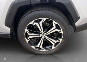 Pelēks Toyota RAV4 2021 Viļņa, ar dzinēja tilpumu 2.49 L un nobraukumu 132 tūkst. km par 33000 €, foto 28 vietnē AUTOMOTO.COM.LV
