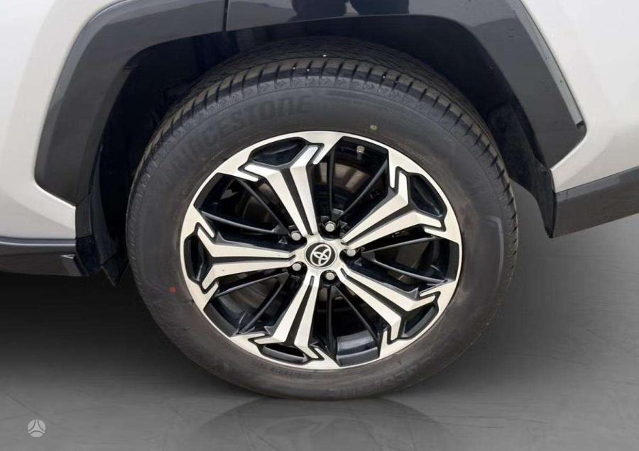 Pelēks Toyota RAV4 2021 Viļņa, ar dzinēja tilpumu 2.49 L un nobraukumu 132 tūkst. km par 33000 €, foto 28 vietnē AUTOMOTO.COM.LV