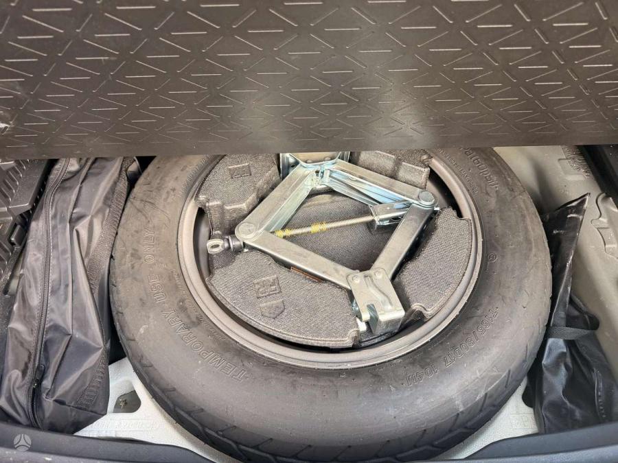 Pelēks Toyota RAV4 2021 Viļņa, ar dzinēja tilpumu 2.49 L un nobraukumu 117 tūkst. km par 26950 €, foto 23 vietnē AUTOMOTO.COM.LV
