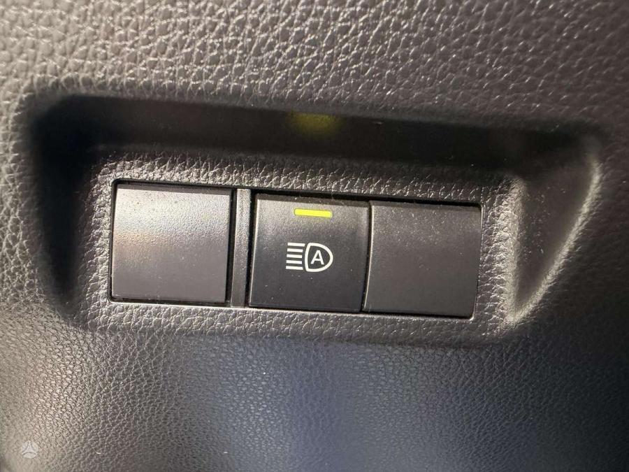 Pelēks Toyota RAV4 2021 Viļņa, ar dzinēja tilpumu 2.49 L un nobraukumu 117 tūkst. km par 26950 €, foto 30 vietnē AUTOMOTO.COM.LV