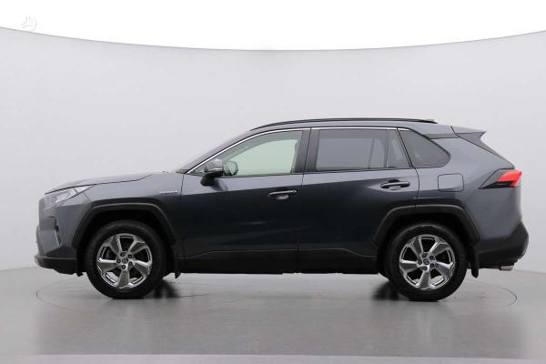 Grey Toyota RAV4 2021 in Vilnius, with an engine capacity of 2.49 L and mileage of 114 thousand km for 30900 €, photo 4 on AUTOMOTO.COM.LV