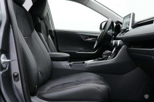 Pelēks Toyota RAV4 2021 Viļņa, ar dzinēja tilpumu 2.49 L un nobraukumu 114 tūkst. km par 30900 €, foto 10 vietnē AUTOMOTO.COM.LV