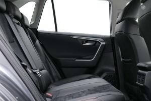 Pelēks Toyota RAV4 2021 Viļņa, ar dzinēja tilpumu 2.49 L un nobraukumu 114 tūkst. km par 30900 €, foto 11 vietnē AUTOMOTO.COM.LV