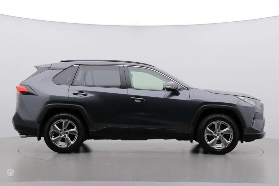 Pelēks Toyota RAV4 2021 Viļņa, ar dzinēja tilpumu 2.49 L un nobraukumu 114 tūkst. km par 30900 €, foto 18 vietnē AUTOMOTO.COM.LV