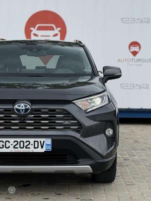 Pelēks Toyota RAV4 2021 Tauragė, ar dzinēja tilpumu 2.49 L un nobraukumu 233 tūkst. km par 21600 €, foto 7 vietnē AUTOMOTO.COM.LV