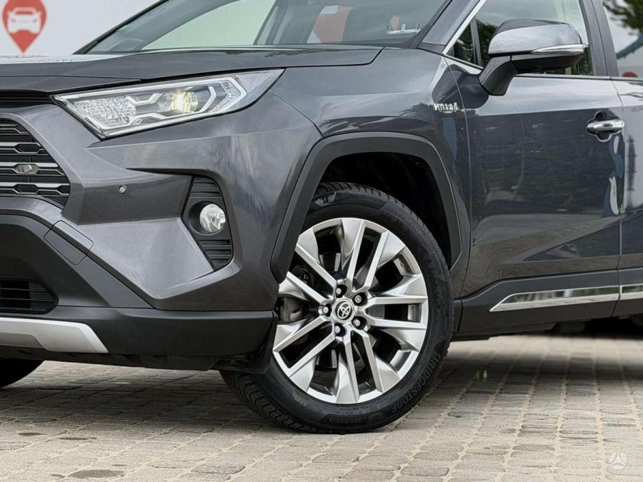 Pelēks Toyota RAV4 2021 Tauragė, ar dzinēja tilpumu 2.49 L un nobraukumu 233 tūkst. km par 21600 €, foto 12 vietnē AUTOMOTO.COM.LV