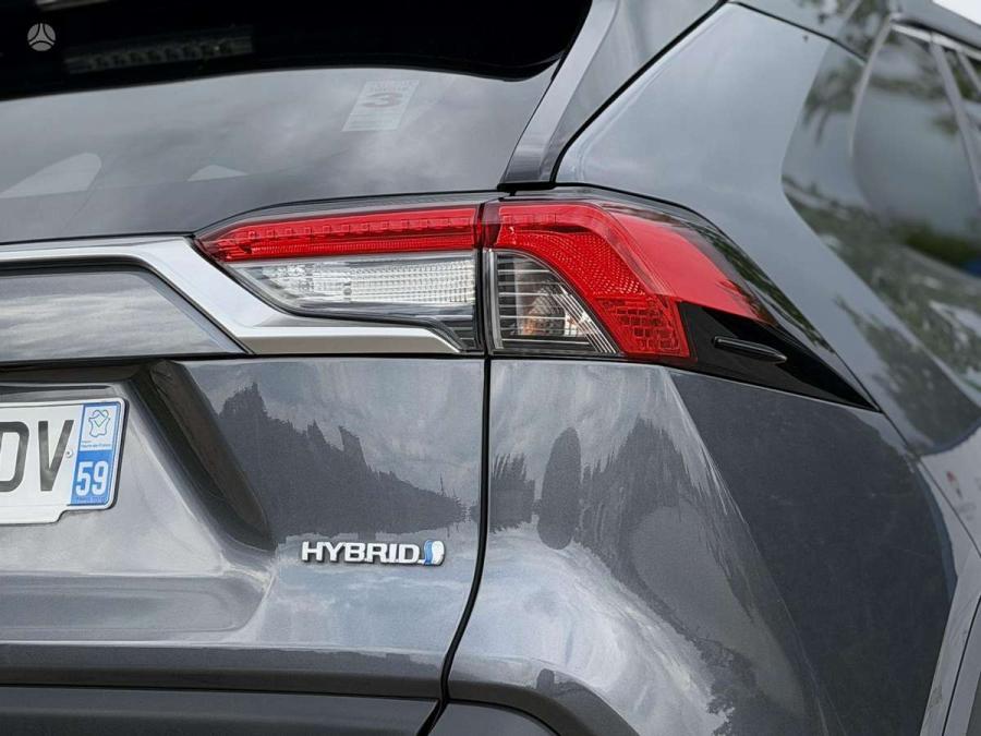 Pelēks Toyota RAV4 2021 Tauragė, ar dzinēja tilpumu 2.49 L un nobraukumu 233 tūkst. km par 21600 €, foto 27 vietnē AUTOMOTO.COM.LV