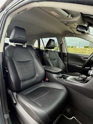 Pelēks Toyota RAV4 2021 Tauragė, ar dzinēja tilpumu 2.49 L un nobraukumu 233 tūkst. km par 21600 €, foto 36 vietnē AUTOMOTO.COM.LV
