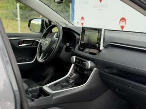 Pelēks Toyota RAV4 2021 Tauragė, ar dzinēja tilpumu 2.49 L un nobraukumu 233 tūkst. km par 21600 €, foto 44 vietnē AUTOMOTO.COM.LV
