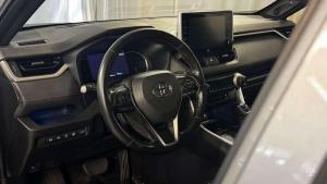 Grey Toyota RAV4 2021 in Vilnius, with an engine capacity of 2.49 L and mileage of 115 thousand km for 34000 €, photo 11 on AUTOMOTO.COM.LV