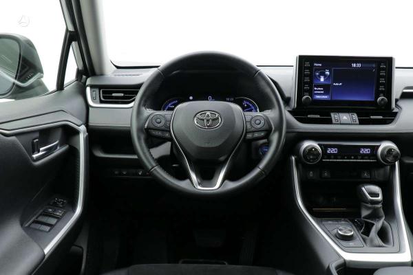 Grey Toyota RAV4 2021 in Vilnius, with an engine capacity of 2.49 L and mileage of 130 thousand km for 29900 €, photo 8 on AUTOMOTO.COM.LV