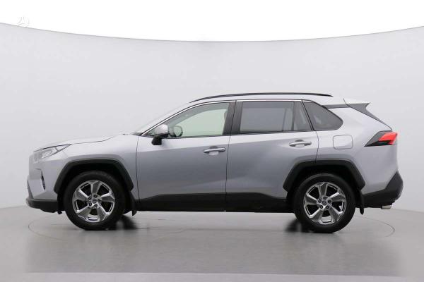 Grey Toyota RAV4 2021 in Vilnius, with an engine capacity of 1.99 L and mileage of 108 thousand km for 26900 €, photo 4 on AUTOMOTO.COM.LV