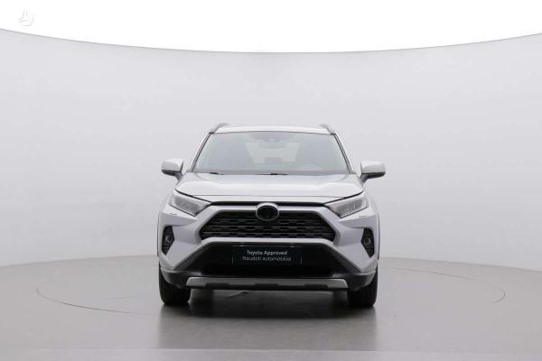Grey Toyota RAV4 2021 in Vilnius, with an engine capacity of 1.99 L and mileage of 108 thousand km for 26900 €, photo 6 on AUTOMOTO.COM.LV