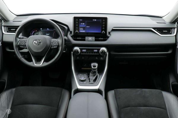 Grey Toyota RAV4 2021 in Vilnius, with an engine capacity of 1.99 L and mileage of 108 thousand km for 26900 €, photo 7 on AUTOMOTO.COM.LV