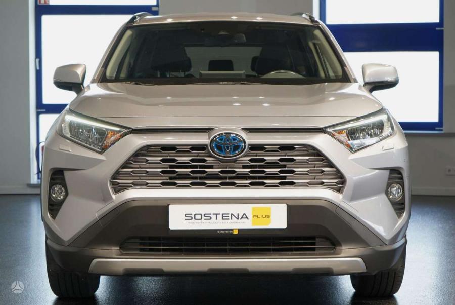 Pelēks Toyota RAV4 2021 Viļņa, ar dzinēja tilpumu 2.49 L un nobraukumu 57 tūkst. km par 29900 €, foto 5 vietnē AUTOMOTO.COM.LV