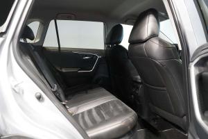 Pelēks Toyota RAV4 2021 Viļņa, ar dzinēja tilpumu 2.49 L un nobraukumu 57 tūkst. km par 29900 €, foto 13 vietnē AUTOMOTO.COM.LV