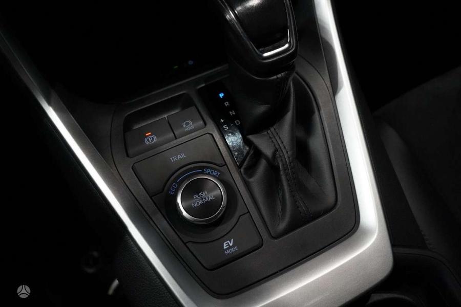 Pelēks Toyota RAV4 2021 Viļņa, ar dzinēja tilpumu 2.49 L un nobraukumu 57 tūkst. km par 29900 €, foto 22 vietnē AUTOMOTO.COM.LV