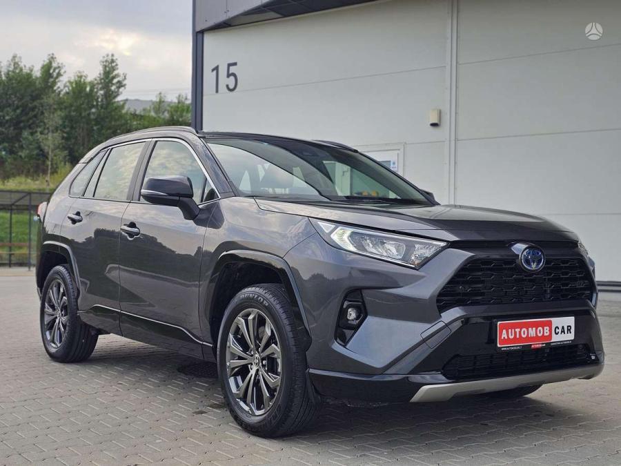 Pelēks Toyota RAV4 2021 Viļņa, ar dzinēja tilpumu 2.49 L un nobraukumu 6 tūkst. km par 33500 €, foto 12 vietnē AUTOMOTO.COM.LV