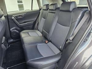 Pelēks Toyota RAV4 2021 Viļņa, ar dzinēja tilpumu 2.49 L un nobraukumu 6 tūkst. km par 33500 €, foto 26 vietnē AUTOMOTO.COM.LV