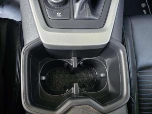 Pelēks Toyota RAV4 2021 Viļņa, ar dzinēja tilpumu 2.49 L un nobraukumu 6 tūkst. km par 33500 €, foto 32 vietnē AUTOMOTO.COM.LV
