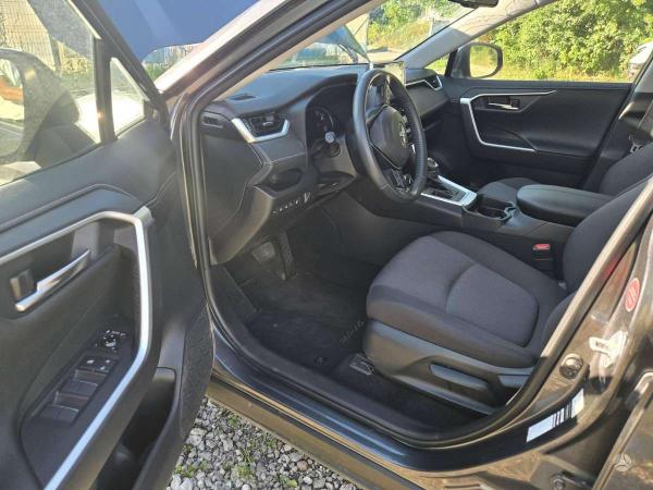 Pelēks Toyota RAV4 2021 Šauļi, ar dzinēja tilpumu 1.99 L un nobraukumu 100 tūkst. km par 13900 €, foto 7 vietnē AUTOMOTO.COM.LV
