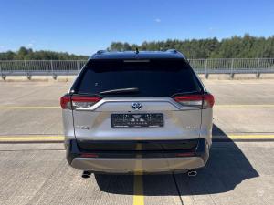 Grey Toyota RAV4 2021 in Vilnius, with an engine capacity of 2.49 L and mileage of 146 thousand km for 25499 €, photo 7 on AUTOMOTO.COM.LV