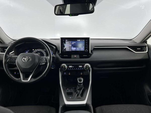 Grey Toyota RAV4 2021 in Vilnius, with an engine capacity of 2.49 L and mileage of 113 thousand km for 28900 €, photo 8 on AUTOMOTO.COM.LV