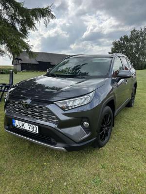 Grey Toyota RAV4 2021 in Alytus, with an engine capacity of 1.99 L and mileage of 52 thousand km for 22600 €, photo 3 on AUTOMOTO.COM.LV