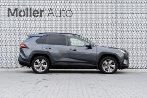 Grey Toyota RAV4 2021 in Marupe, with an engine capacity of 2.00 L and mileage of 83 thousand km for 27850 €, photo 6 on AUTOMOTO.COM.LV