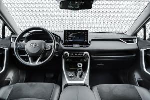 Grey Toyota RAV4 2021 in Marupe, with an engine capacity of 2.00 L and mileage of 83 thousand km for 27850 €, photo 7 on AUTOMOTO.COM.LV