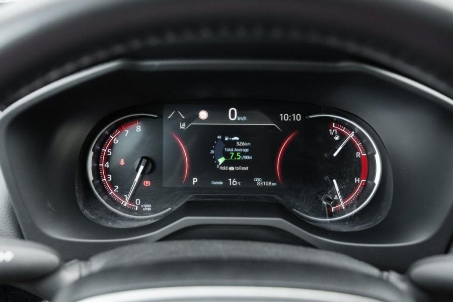 Grey Toyota RAV4 2021 in Marupe, with an engine capacity of 2.00 L and mileage of 83 thousand km for 27850 €, photo 12 on AUTOMOTO.COM.LV