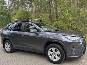 Grey Toyota RAV4 2021 in Salcininkai, with an engine capacity of 1.99 L and mileage of 106 thousand km for 23500 €, photo 3 on AUTOMOTO.COM.LV