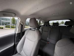 Grey Toyota RAV4 2021 in Salcininkai, with an engine capacity of 1.99 L and mileage of 106 thousand km for 23500 €, photo 7 on AUTOMOTO.COM.LV