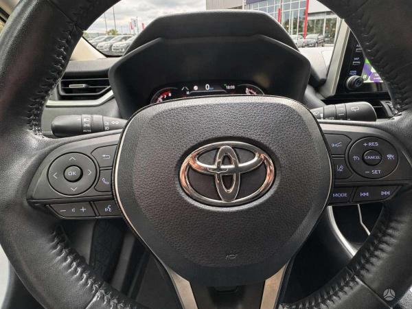 Toyota RAV4 2021 Šalčininkai vietnē Pelēks Toyota RAV4 2021 Šalčininkai, ar dzinēja tilpumu 1.99 L un nobraukumu 106 tūkst. km par 23500 €, foto 9 vietnē AUTOMOTO.COM.LV