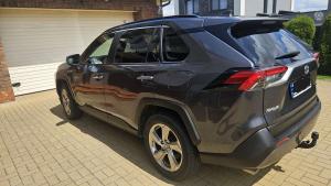 Pelēks Toyota RAV4 2021 Viļņa, ar dzinēja tilpumu 2.49 L un nobraukumu 86 tūkst. km par 32500 €, foto 8 vietnē AUTOMOTO.COM.LV
