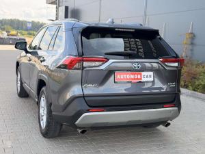 Grey Toyota RAV4 2021 in Vilnius, with an engine capacity of 2.49 L and mileage of 117 thousand km for 27350 €, photo 10 on AUTOMOTO.COM.LV