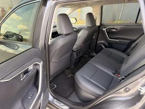 Grey Toyota RAV4 2021 in Vilnius, with an engine capacity of 2.49 L and mileage of 117 thousand km for 27350 €, photo 22 on AUTOMOTO.COM.LV