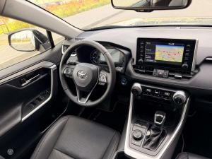 Grey Toyota RAV4 2021 in Vilnius, with an engine capacity of 2.49 L and mileage of 117 thousand km for 27350 €, photo 26 on AUTOMOTO.COM.LV