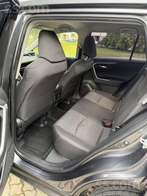 Pelēks Toyota RAV4 2021 Aizkraukle, ar dzinēja tilpumu 2.00 L un nobraukumu 100 tūkst. km par 21700 €, foto 6 vietnē AUTOMOTO.COM.LV