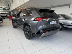 Серый Тойота РАВ 4 2021 в Рига, объемом двигателя 2.50 л и пробегом 69 тыс. км за 31900 €, фото 5 на AUTOMOTO.COM.LV