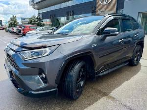 Grey Toyota RAV4 2021 in Riga, with an engine capacity of 2.50 L and mileage of 110 thousand km for 34770 €, photo 16 on AUTOMOTO.COM.LV