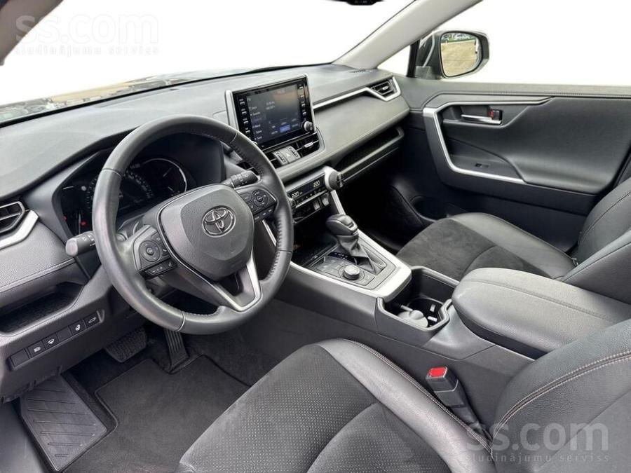 Pelēks Toyota RAV4 2022 Rīga, ar dzinēja tilpumu 2.00 L un nobraukumu 44 tūkst. km par 32590 €, foto 11 vietnē AUTOMOTO.COM.LV