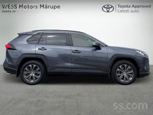 Pelēks Toyota RAV4 2022 Rīga, ar dzinēja tilpumu 2.00 L un nobraukumu 44 tūkst. km par 32590 €, foto 16 vietnē AUTOMOTO.COM.LV