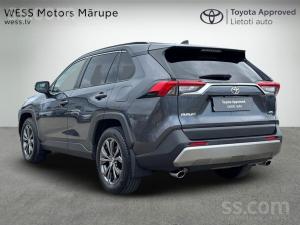 Pelēks Toyota RAV4 2022 Rīga, ar dzinēja tilpumu 2.00 L un nobraukumu 44 tūkst. km par 32590 €, foto 17 vietnē AUTOMOTO.COM.LV