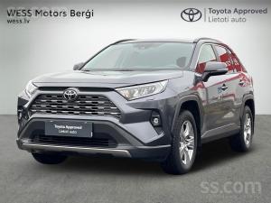 Pelēks Toyota RAV4 2022 Rīga, ar dzinēja tilpumu 2.00 L un nobraukumu 107 tūkst. km par 25490 €, foto  vietnē AUTOMOTO.COM.LV