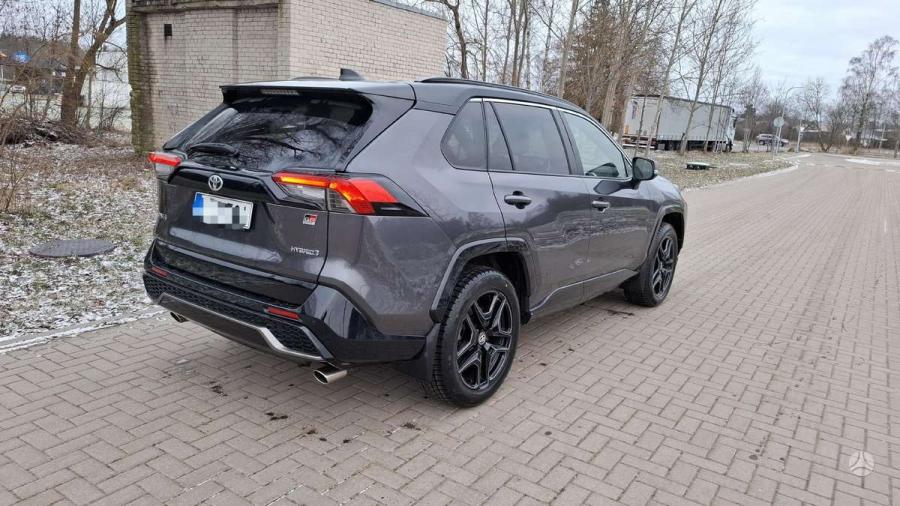 Grey Toyota RAV4 2022 in Panevezys, with an engine capacity of 2.49 L and mileage of 50 thousand km for 35555 €, photo 6 on AUTOMOTO.COM.LV