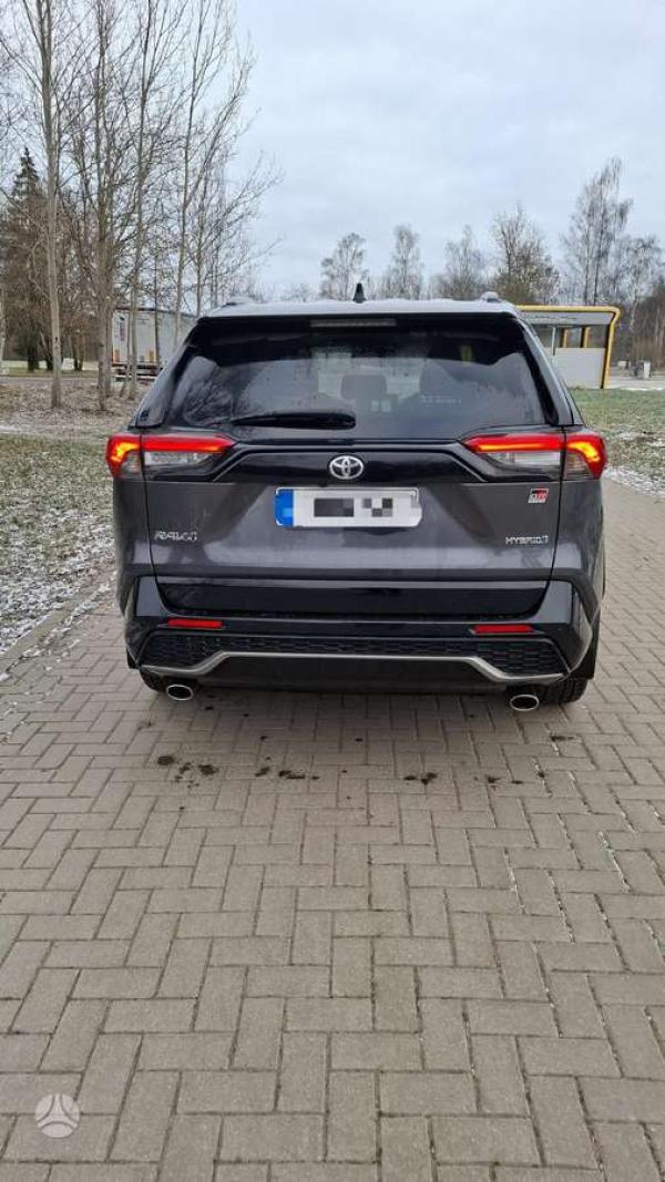 Grey Toyota RAV4 2022 in Panevezys, with an engine capacity of 2.49 L and mileage of 50 thousand km for 35555 €, photo 7 on AUTOMOTO.COM.LV