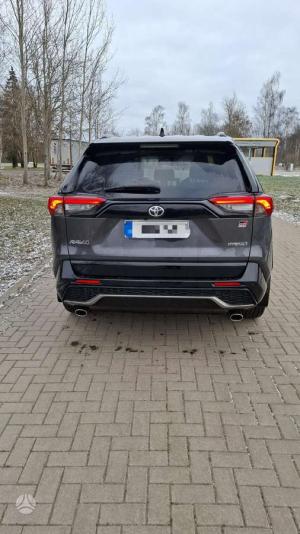 Grey Toyota RAV4 2022 in Panevezys, with an engine capacity of 2.49 L and mileage of 50 thousand km for 35555 €, photo 7 on AUTOMOTO.COM.LV